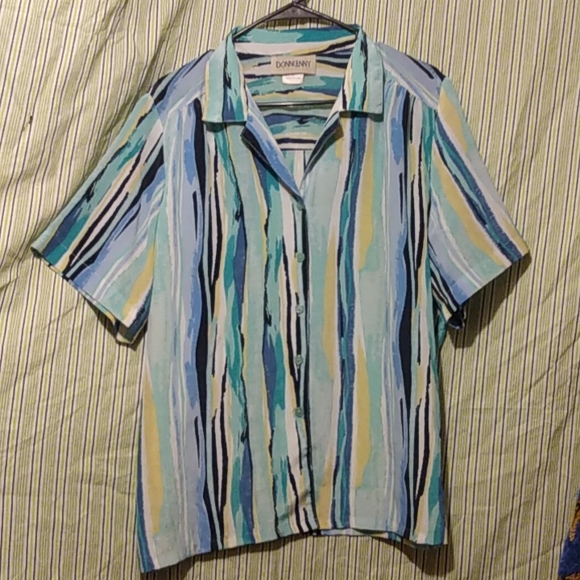 Donnkenny | Tops | Unique Cool Watercolor Streak Beachy Vintage ...
